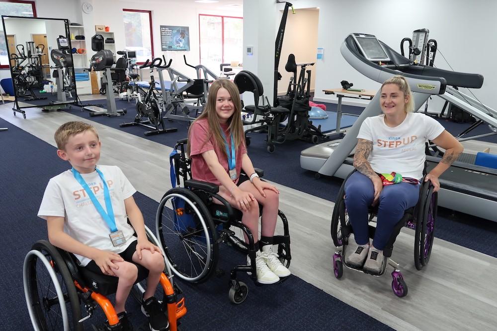 Paralympian rewards youngsters for Neurokinex fundraising - Neuro Rehab ...